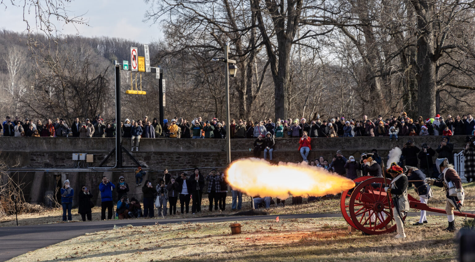 Crowds Gather for Annual Christmas Day Crossing at Washington Crossing ...
